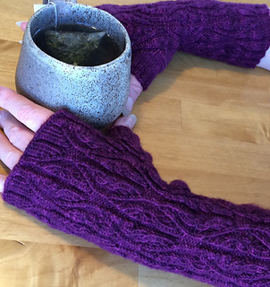 Ravelry: Shobu Mitts pattern by Andrea Jurgrau
