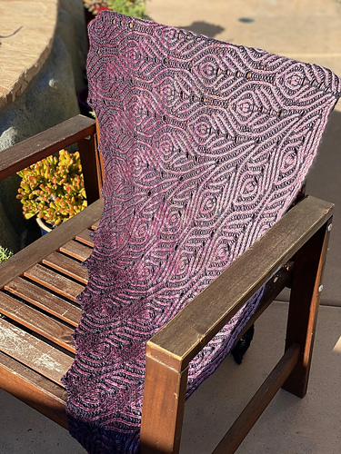 Ravelry: Peacock Shawl pattern by Happy Knitter