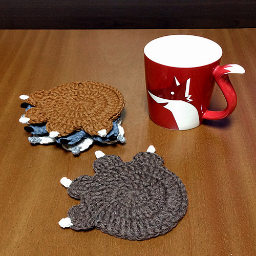 Ravelry: Paw! Coaster pattern by E.K. Kim