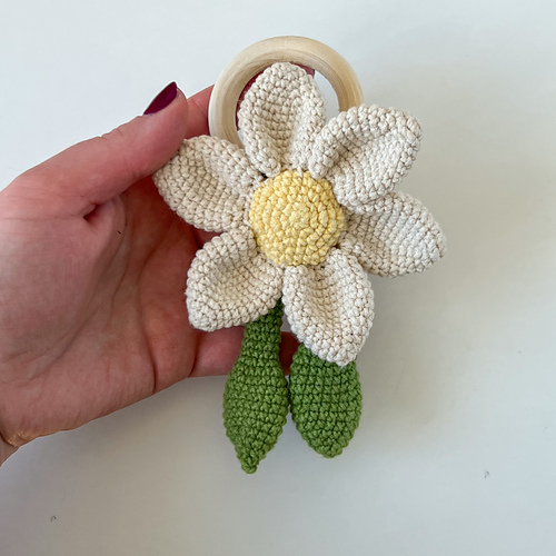 Ravelry: flower teether pattern by Aleksandra Maka