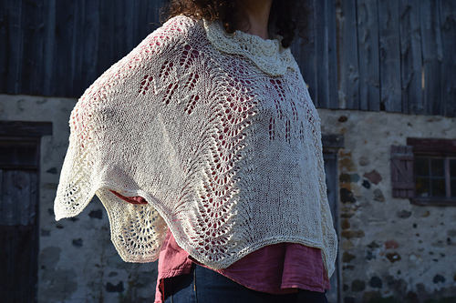 Ravelry: Rasa's Shoulder Cape pattern by Alexis Hoy