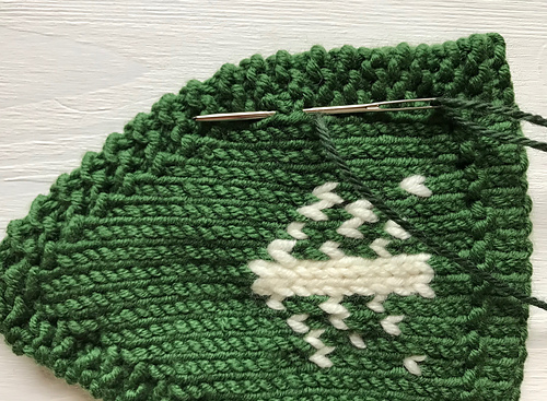 Ravelry: Christmas Medieval garland pattern by Elena Alexeeva