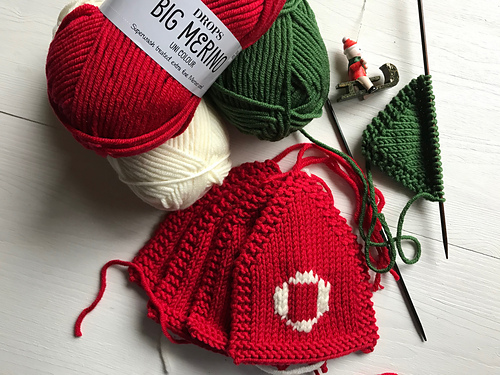 Ravelry: Christmas Medieval garland pattern by Elena Alexeeva