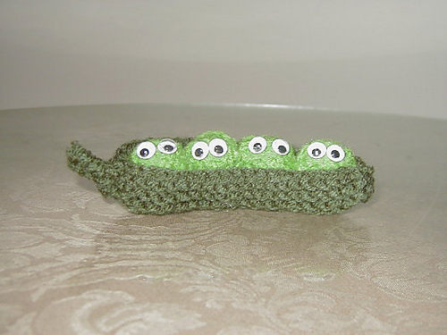 Ravelry: Peas in a Pod pattern by Jean Greenhowe