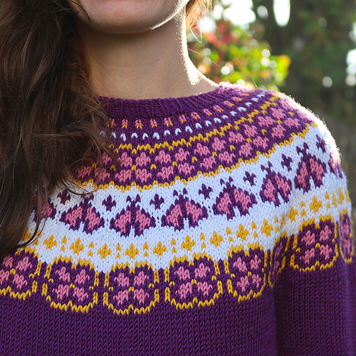 Ravelry: Lady Luna pattern by Alice Gerfault