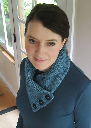Ravelry: Shawl Collared Cowl pattern by Alana Dakos