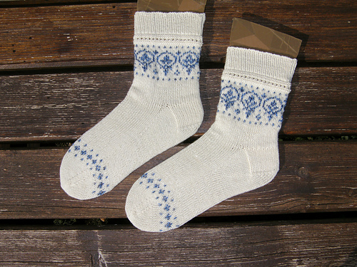 Ravelry: 161-34 Nordic Summer Socks pattern by DROPS design