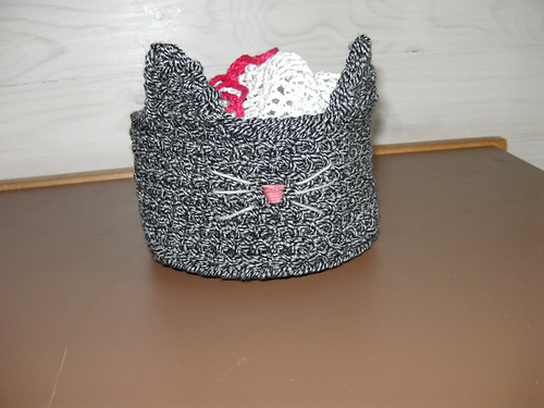 Ravelry: Cat Basket pattern by Megan Lee