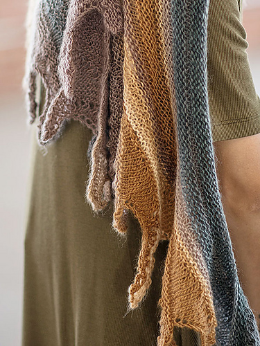 Ravelry: Pari pattern by Norah Gaughan