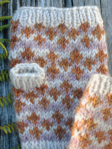Ravelry: Cloudberry pattern by Amy Christoffers