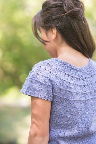 Ravelry: Amari pattern by Alison Green