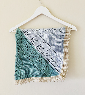 Ravelry: Bluebells Baby Blanket pattern by Anne Dresow