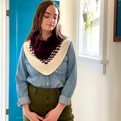 Ravelry: Cedarwood Cowl pattern by Allison Schmidt