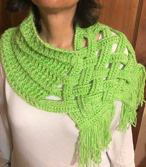 Ravelry: Woven Knot Cowl pattern by Janice Buttitta