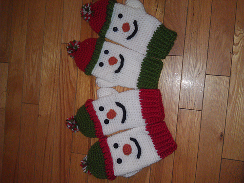 Ravelry: Ladies Snowman Mittens pattern by Susan Wilkes-Baker