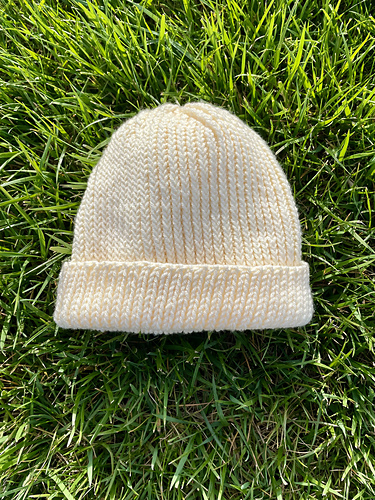 Ravelry: Simply Twisted Beanie pattern by Becca's Knitting Nook