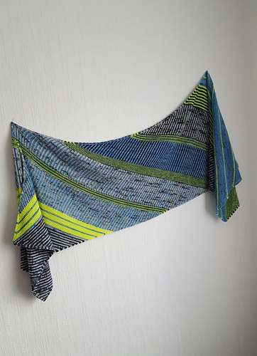 Ravelry: Über Biased pattern by Susanne Sommer