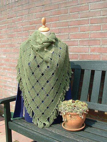 Ravelry: Square-Lace Triangle pattern by Wieke van Keulen
