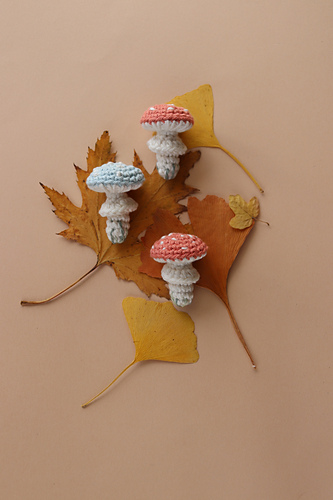 Ravelry: Tiny Toadstool pattern by Ilaria Caliri (aka airali), Irene Strange