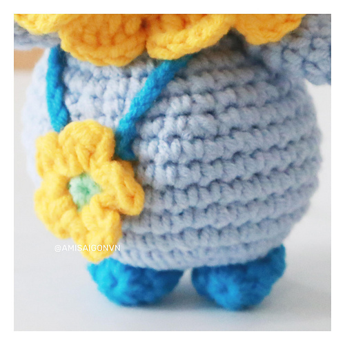 Ravelry: Amigurumi Penguin in Sunflower pattern by Vui Vui