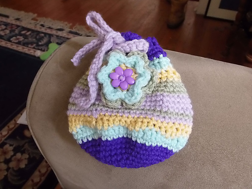 Ravelry: Easter Egg Treat Bag pattern by Kara Gunza