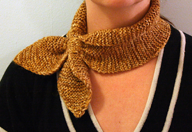 Ravelry: amychicken's neck scarf