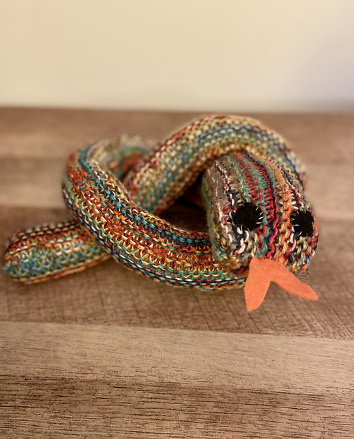 Ravelry: Sassy Snake, Jr pattern by Rae Sprague, Lynn Levin & Betty Ulanski