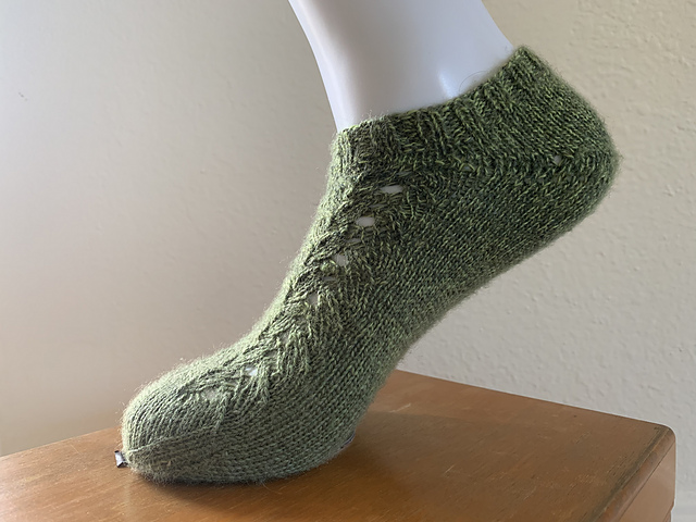 Ravelry: Heirloom Ankle Socks pattern by Beth E-W