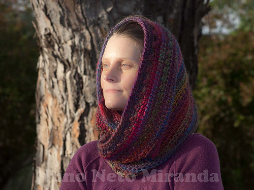 Ravelry: Shifter Cowl pattern by Ana Figueira