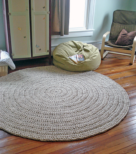Ravelry: The Round Rug pattern by Diana Burk