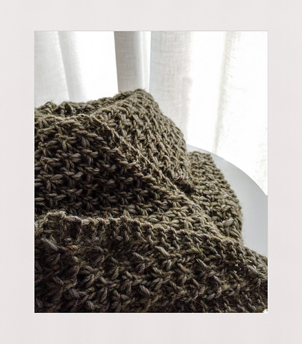 Ravelry: Estrella Chal pattern by ana conde