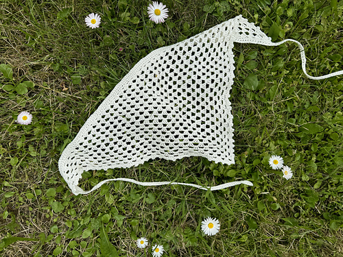 Ravelry: Chic Bandana pattern by Anastasia Bee