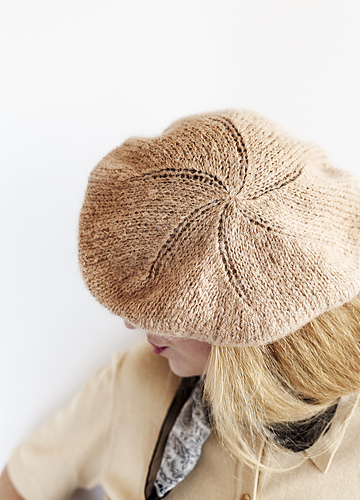 Ravelry: Bonnie and Clyde Beret pattern by Juana Román