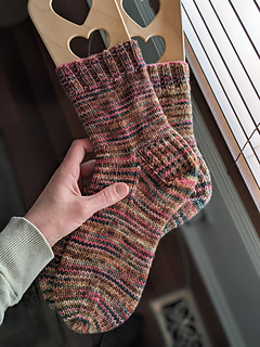 Ravelry: andreadevries' Christmasy DK socks