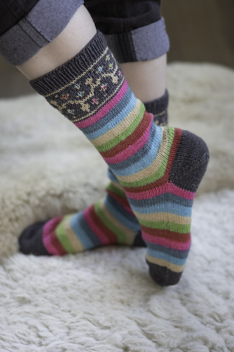 Ravelry: Saxe Point pattern by Andrea Rangel