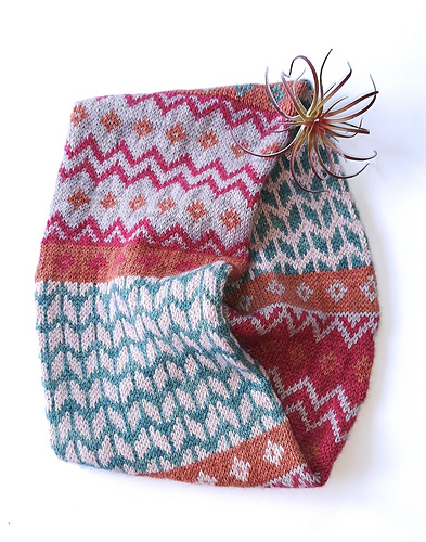 Ravelry: Yaka pattern by Andréane Boulais