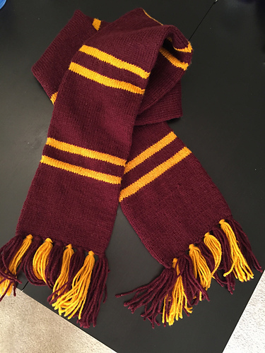 Grayffindor Scraf🧣 : r/knitting