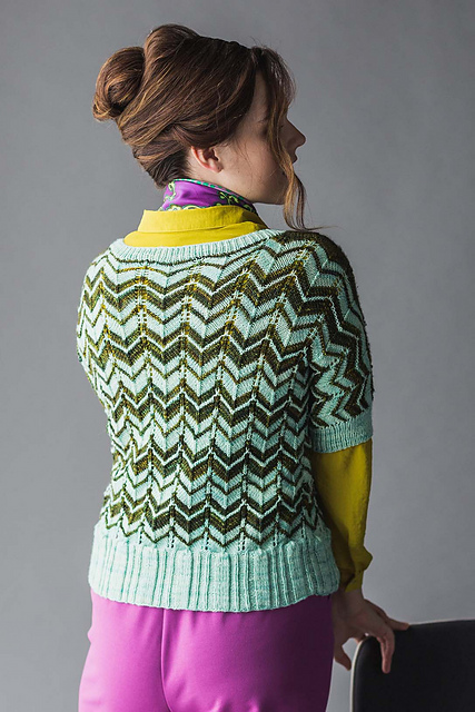 Ravelry: Runway Top pattern by Vanessa Ewing