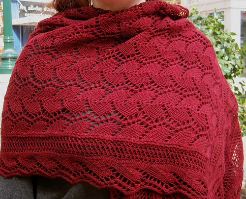 Ravelry: Wave Edged Trellis Lace Wrap pattern by Linda Lehman