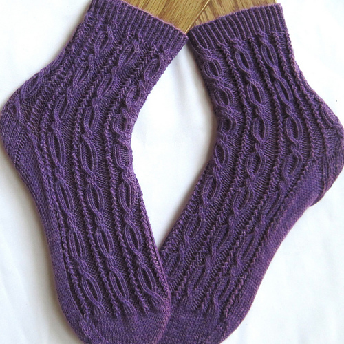 Ravelry: Bedford Cabled Socks pattern by Linda Lehman