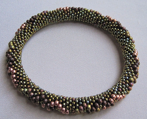 Ravelry: 3-Color Overlapping Diamonds All On The Outside pattern by ...