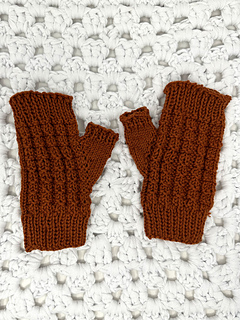 Ravelry: angelaknitsnow's Cozy Thermal Mitts 2