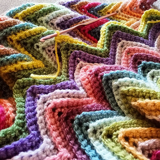 Ravelry: angelala242's Zali Zig-Zag Chevron Crochet Pattern