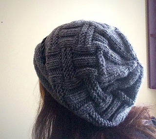 Ravelry: Ribbed slouchy hat pattern by Mélanie Roy
