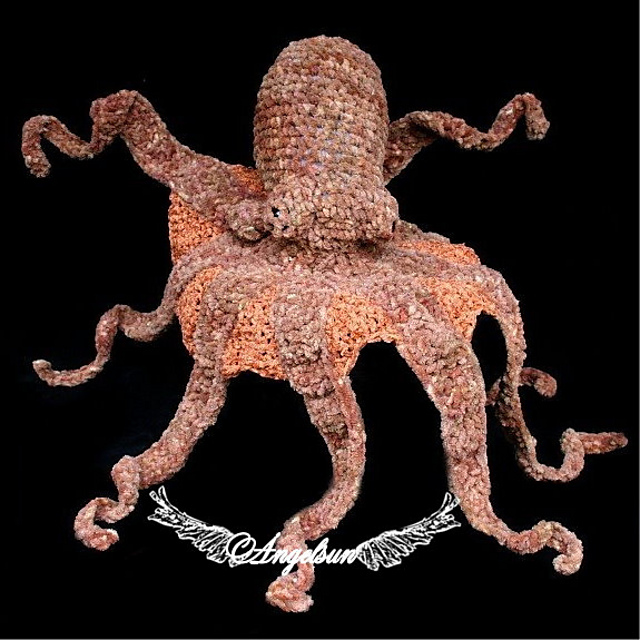 Ravelry: Octavius the Giant Octopus pattern by Kelly Lynn Smith