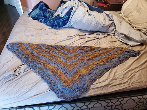 Ravelry: Curved Triangle Shawl pattern by Iris Schreier