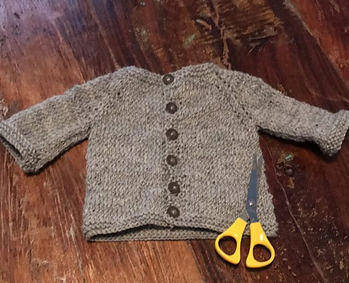 Ravelry: Max Baby Cardigan with Eyelet Raglan pattern by marianna mel