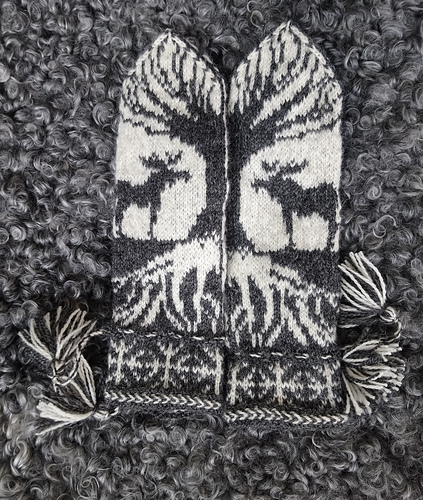 Ravelry: Algiz mittens pattern by Anita Viksten
