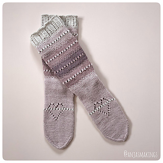 Ravelry: Daydream socks pattern by Anja King