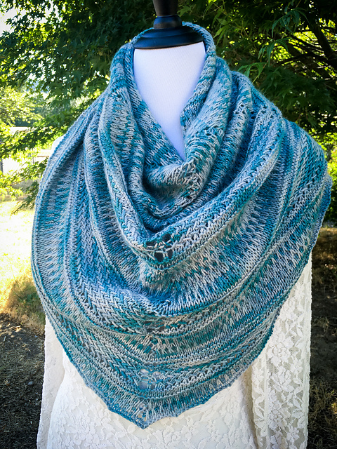 Ravelry: Arrowhead Shawl pattern by Crystal Lee Day